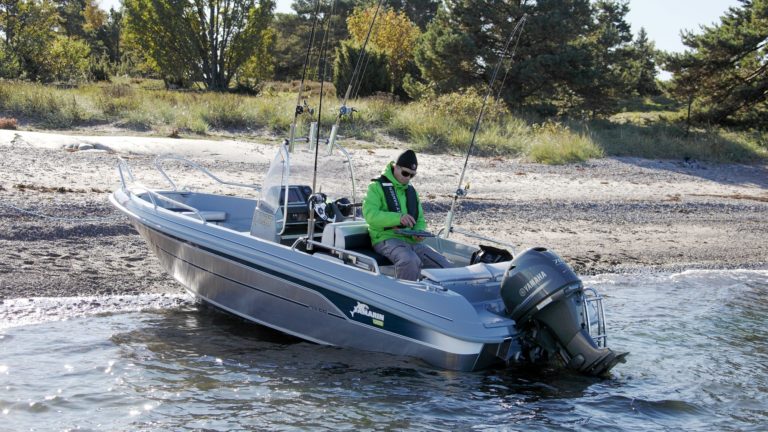 YAMAHA F70 – Yamaha